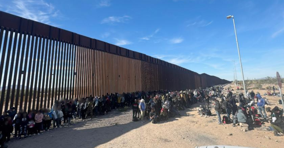 GOP governors and ‘God’s Army’ caravan descend on border with urgent ...